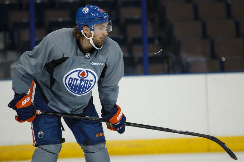 Newly signed Luke Gazdic easing back into Edmonton Oilers lineup after ...