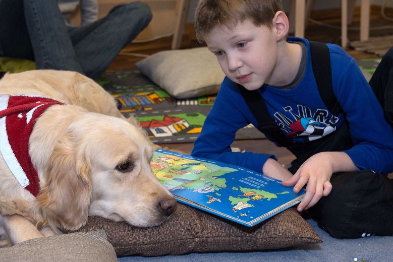 Reading to dogs program in Sudbury can help shy kids | Sudbury Star