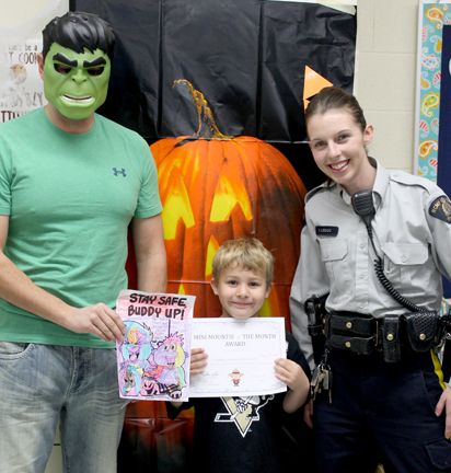 RCMP building relationships with Mini Mountie program | Drayton Valley ...