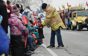 The Big Guy arrives in Ottawa as Help Santa Toy Parade fills downtown ...