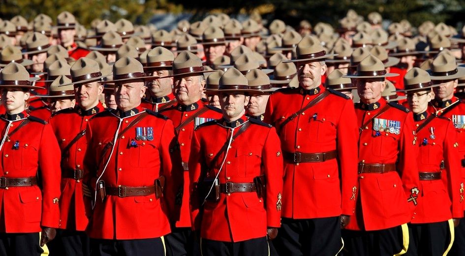 Police, emergency responders, public gather in St. Albert for memorial ...