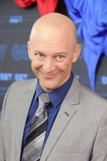 CTV sitcom actor J.P. Manoux charged with voyeurism | Toronto Sun
