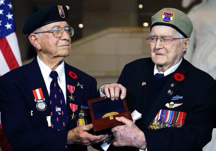 WWII U.S.-Canada commando unit honoured in Washington | Winnipeg Sun