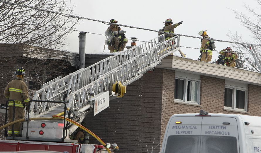 Investigators move in to Moodie Dr. fire scene | Ottawa Sun