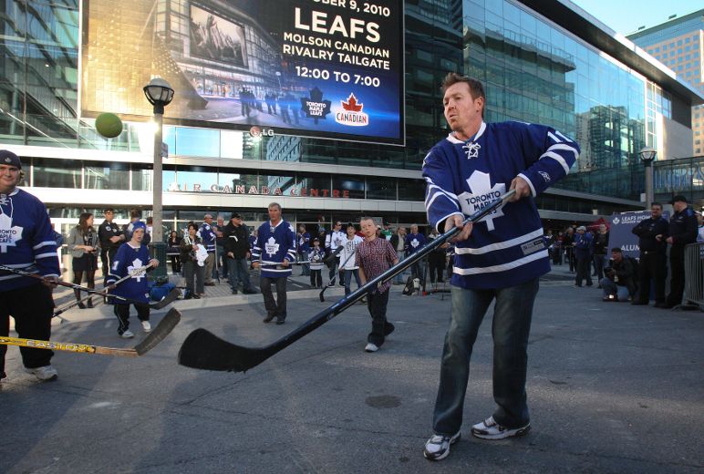 Gary Leeman, former Maple Leaf, explains why he's suing league | Toronto Sun
