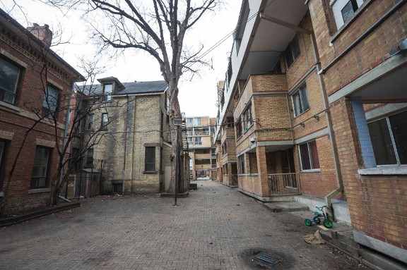 Tory should have gone to a TCHC building in crisis | Toronto Sun