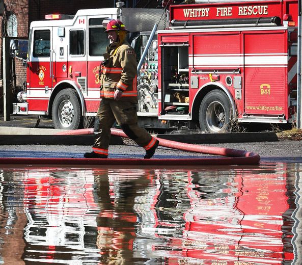 Firefighters battle blaze in downtown Whitby | Toronto Sun