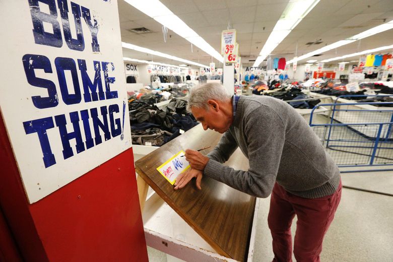 Honest Ed's sells more of the their famous signs | Toronto Sun