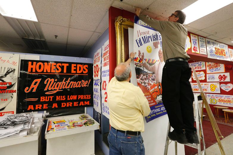 Honest Ed's sells more of the their famous signs | Toronto Sun
