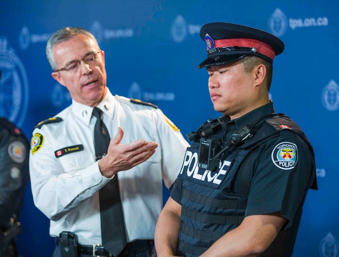 First look at Toronto Police body-worn cameras | Toronto Sun