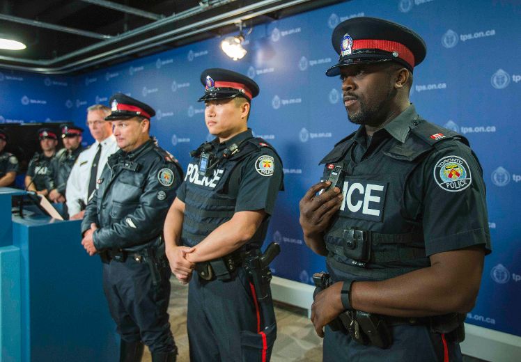 First look at Toronto Police body-worn cameras | Toronto Sun