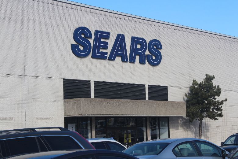 Sears Canada loss narrows | Toronto Sun