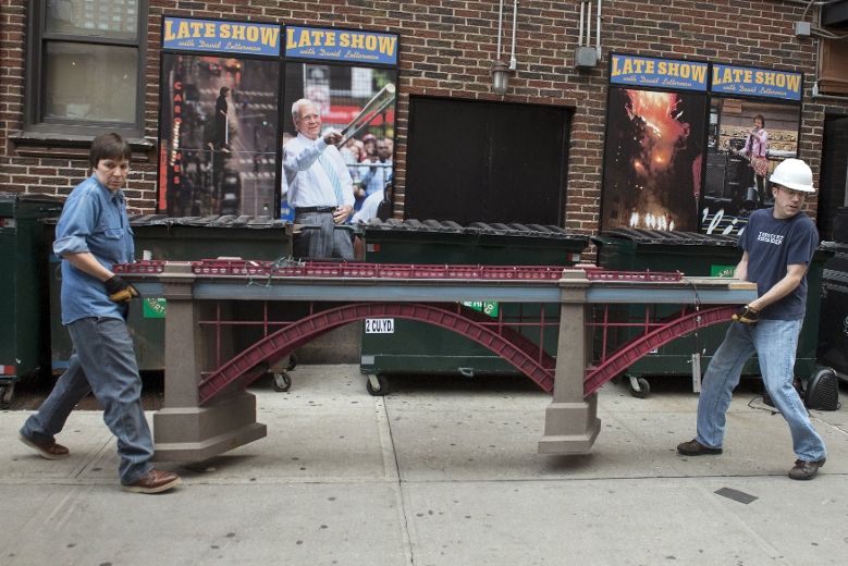 David Letterman's 'Late Show' set thrown into dumpster | Toronto Sun