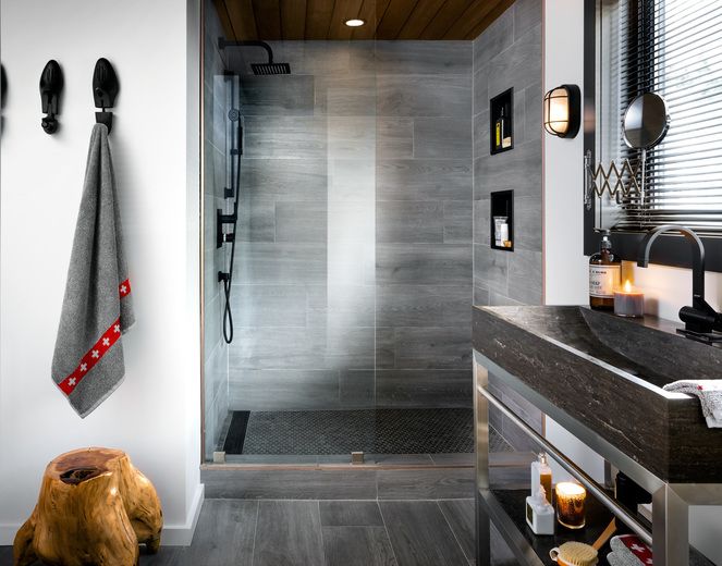 Colin and Justin: Shower power | Toronto Sun