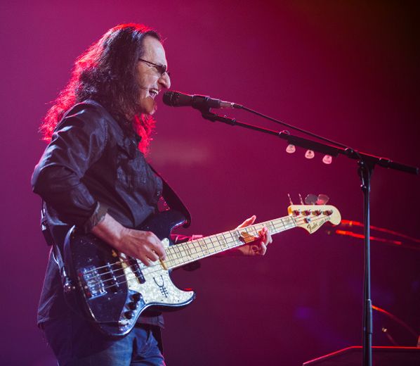 Rush classy in career-spanning show at ACC | Toronto Sun
