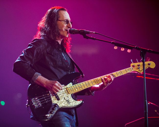 Rush classy in career-spanning show at ACC | Toronto Sun