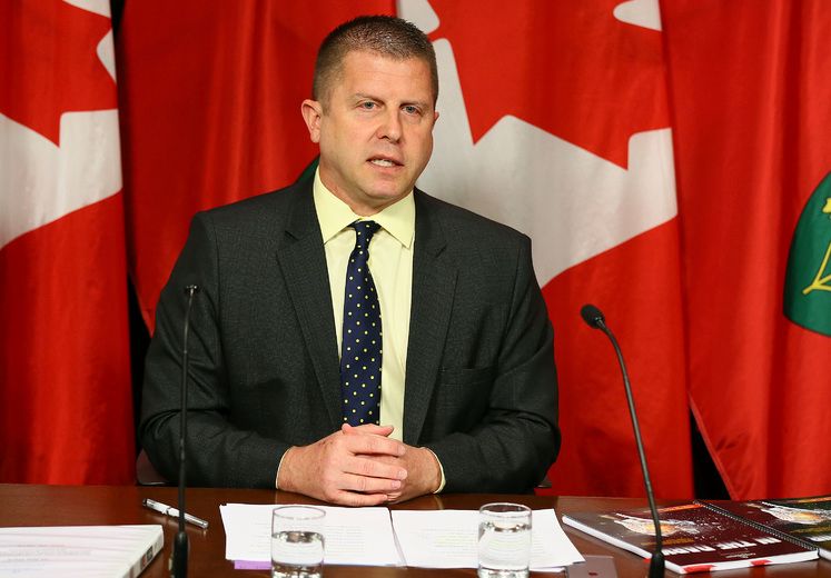 Andre Marin goes to school | Toronto Sun