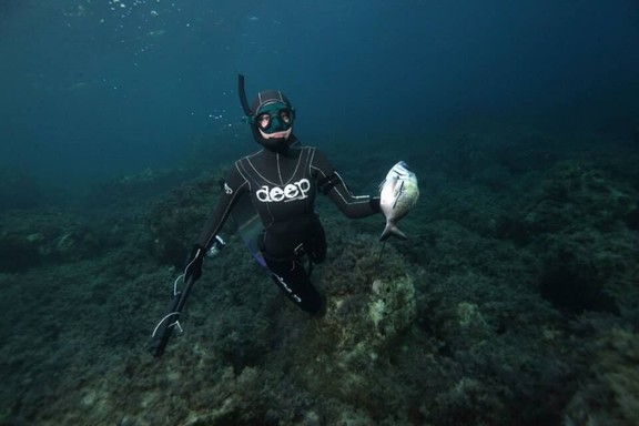 Canadian 'spearfishing huntress' fights stereotypes with social media ...