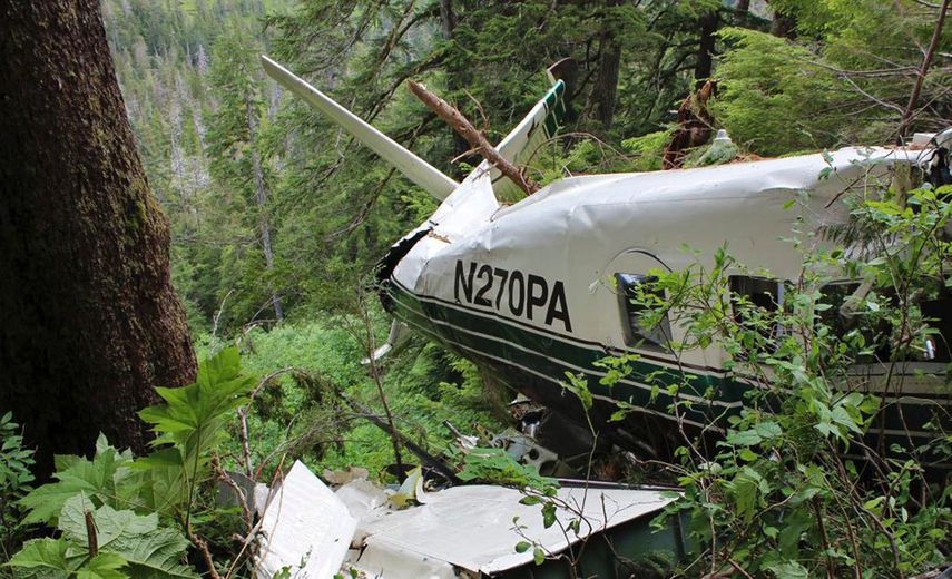 Alaska plane crashed amid 'marginal' visual conditions, killing 9: Officials | Toronto Sun