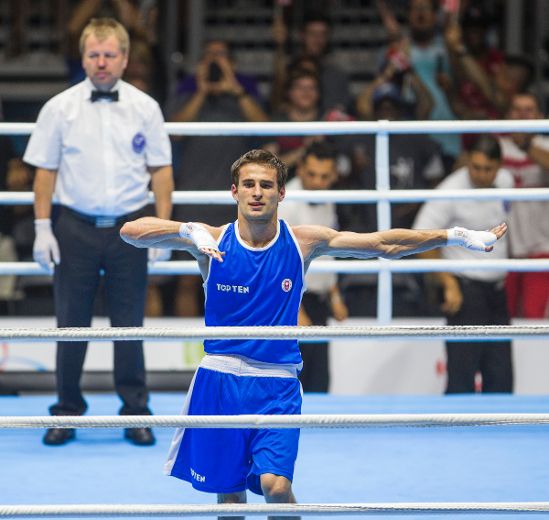 Big, bad boxing gold for 'Chechen Wolf' | Toronto Sun
