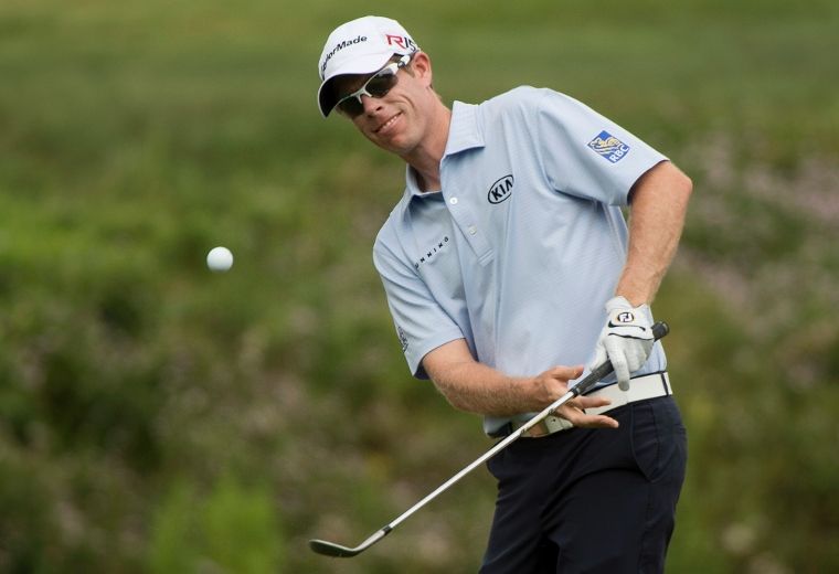 Canadian David Hearn in the lead and chasing history entering final ...