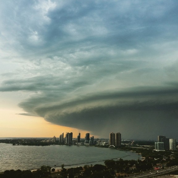 Tornado touches down in southwestern Ontario village amid severe ...