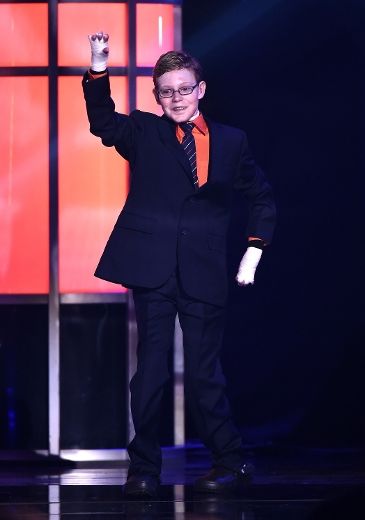 Ottawa Senators goalie Andrew Hammond tips mask to 'butterfly child ...