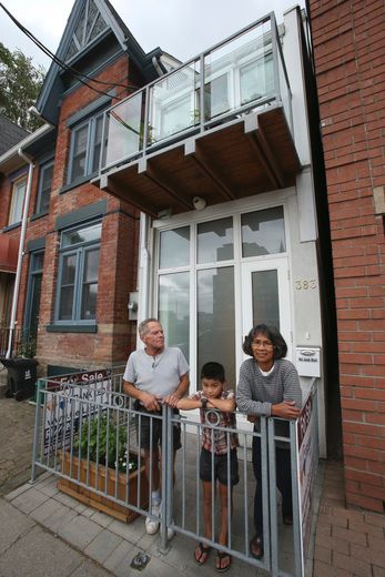 One of Toronto's narrowest homes up for sale | Toronto Sun