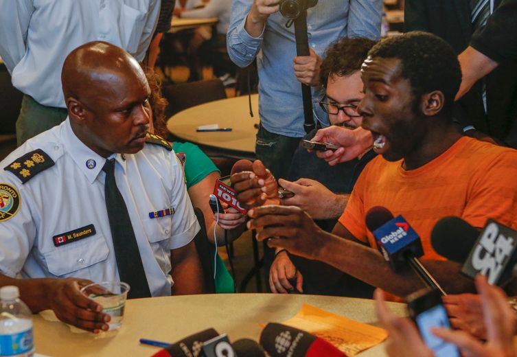 Police carding issue gets sticky | Toronto Sun