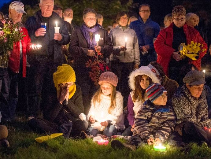 Valley towns hug, cry at vigil to honour 3 dead women | Ottawa Sun