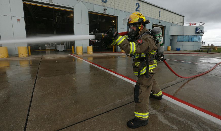 Firefighters heat things up with calendar | Toronto Sun