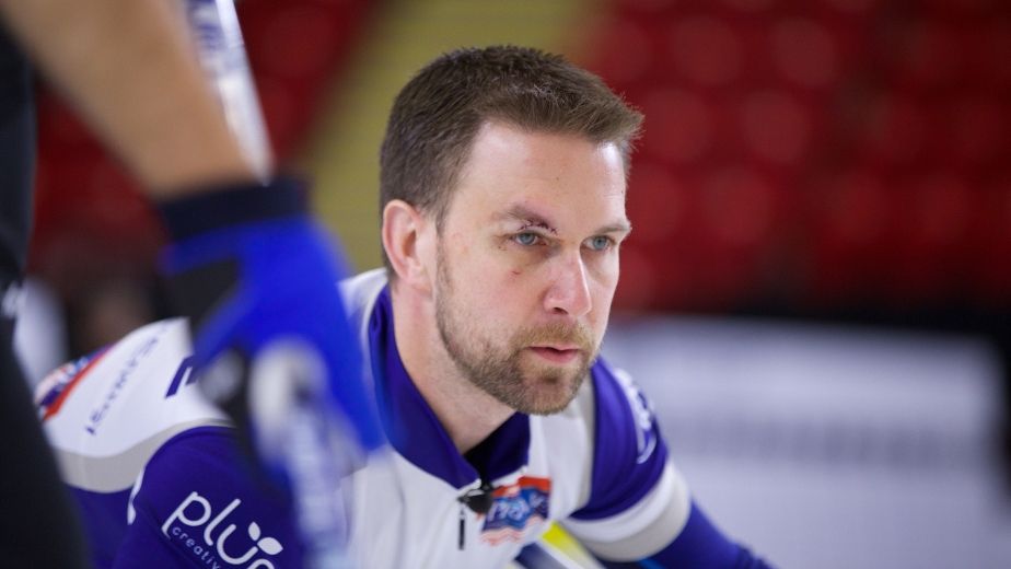 Brad Gushue’s fall turns helmets into curling talking point | Toronto Sun