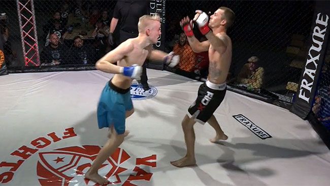 WATCH: Amateur MMA fighter has tooth knocked out in debut | Toronto Sun