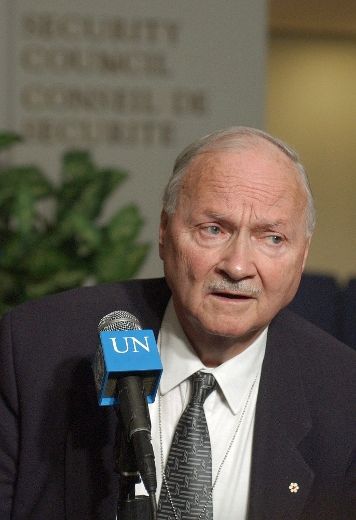 Maurice Strong, Canadian former director of UN's environment program ...