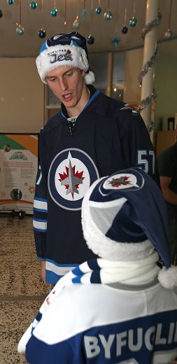 Winnipeg Jets spread some holiday cheer with visit to Rehabilitation ...
