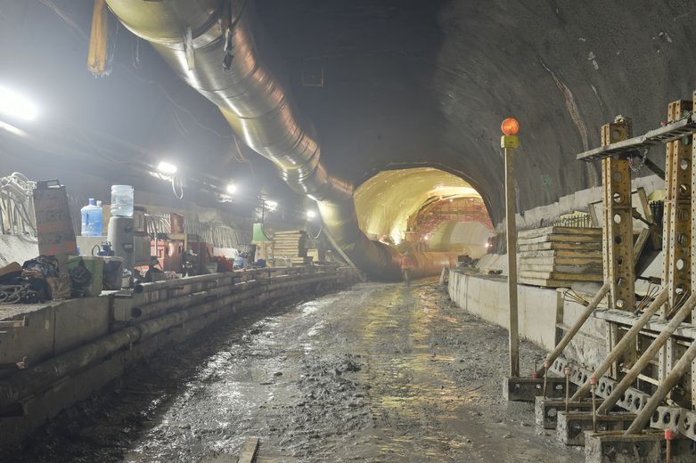 Workers reach final stretch in LRT tunnel | Ottawa Sun
