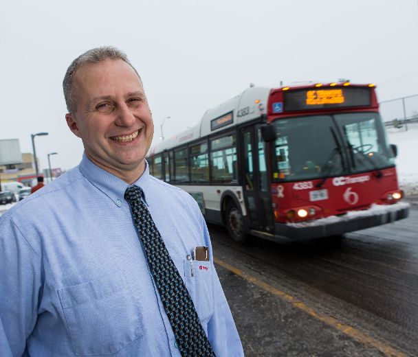 Video of OC Transpo driver helping passengers through snow goes viral ...