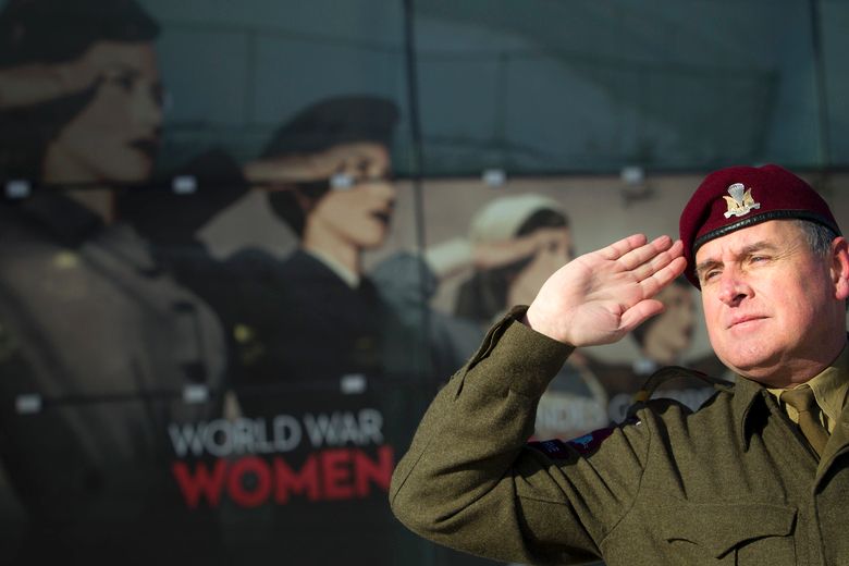 War Museum gets hands-down wrong salute on its poster | Ottawa Sun