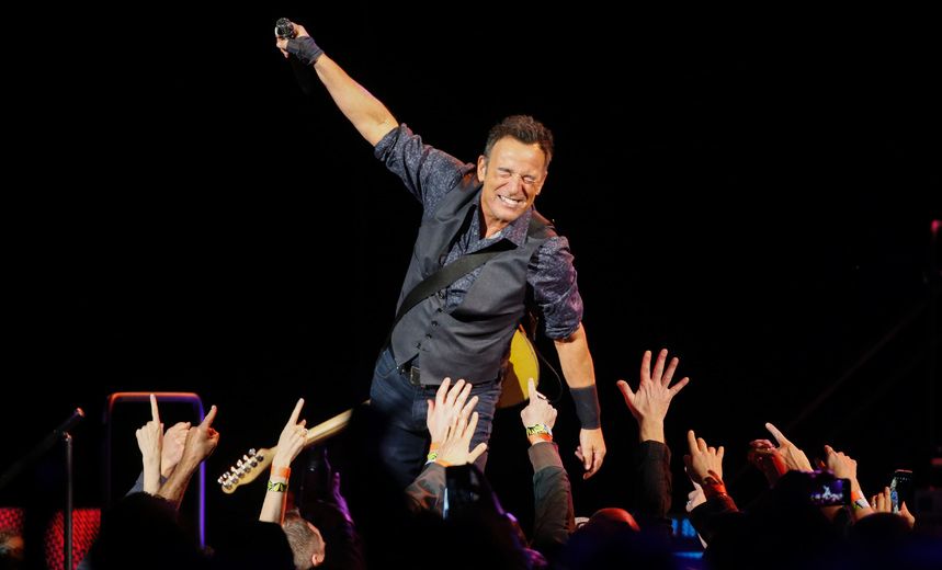 Classic Bruce Springsteen rocks Toronto with River Tour stop | Toronto Sun