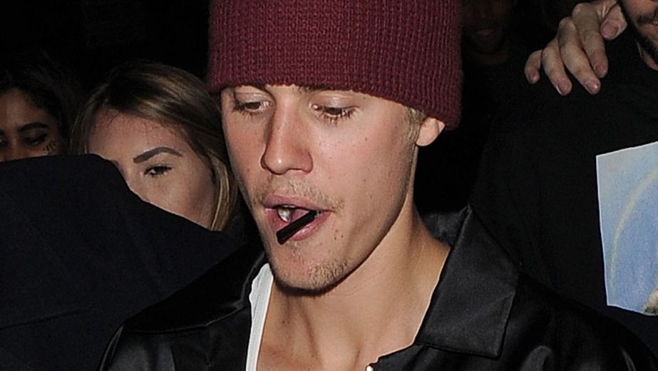 Bieber bares his butt on Instagram | Toronto Sun