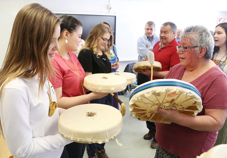 Students learn about Native drum birthing ceremony | Sudbury Star