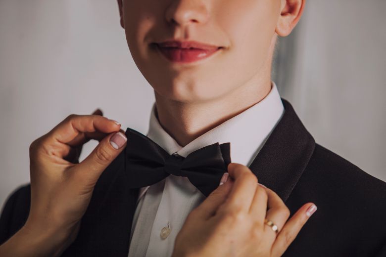 Pennsylvania school says teen girl's suit violated prom dress code ...