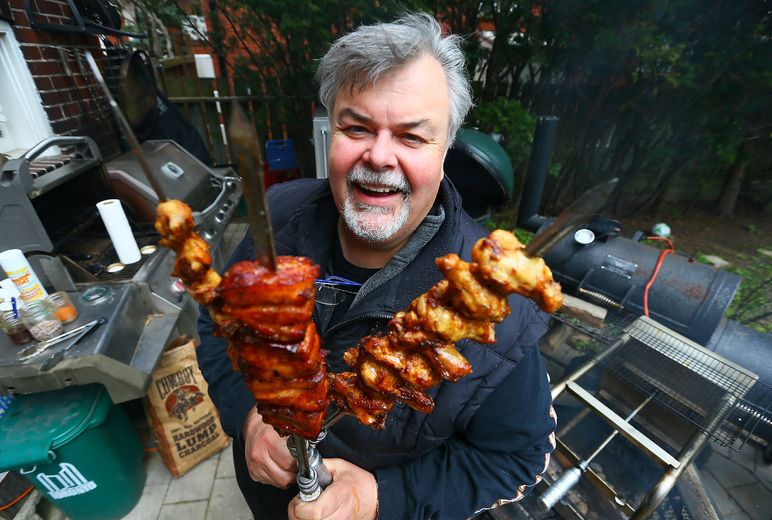 Ted Reader helps celebrate National Barbecue Month | Toronto Sun