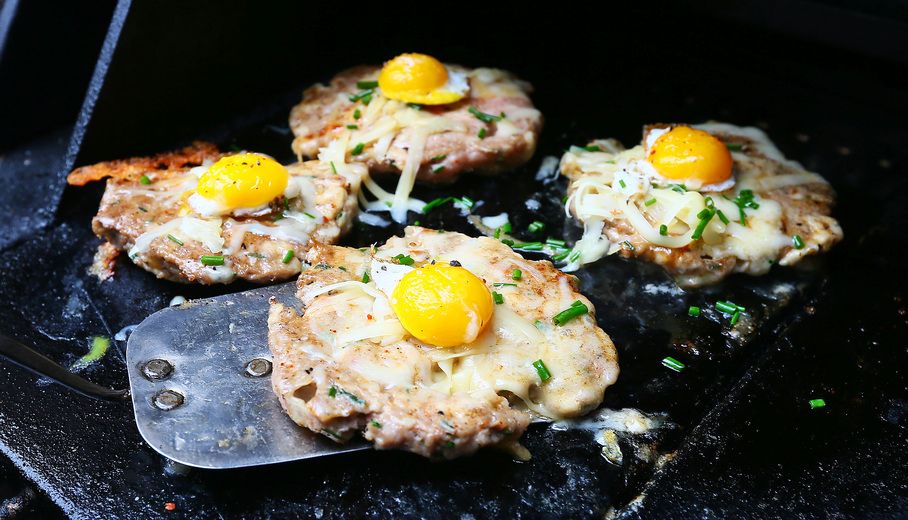 Ted Reader helps celebrate National Barbecue Month | Toronto Sun