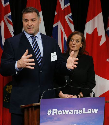 Eric Lindros hits back at sports concussions | Ottawa Sun