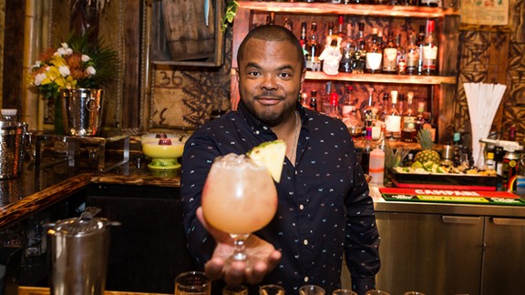 Chef Roger Mooking shares cool cocktail recipes for summer | Toronto Sun
