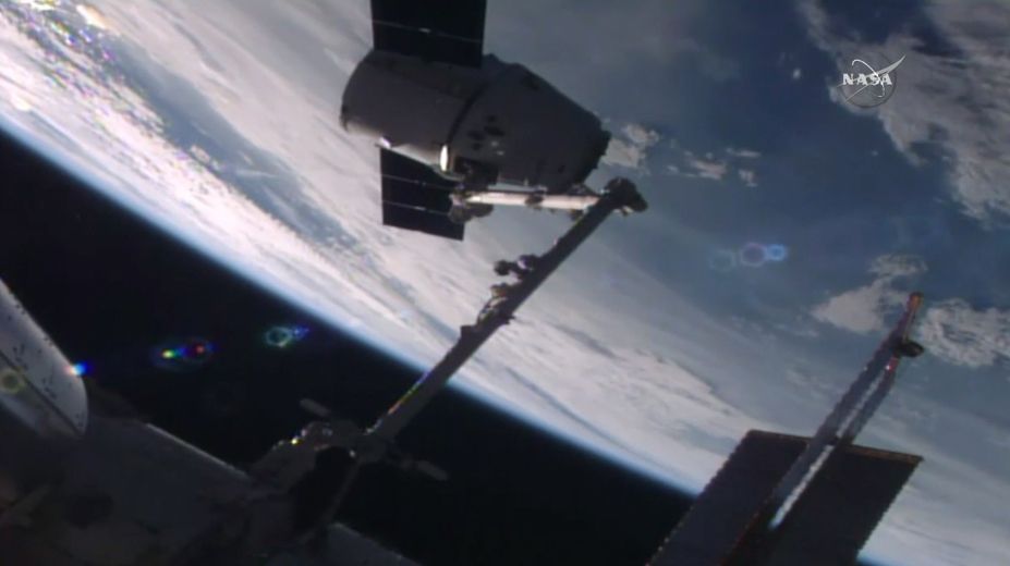 SpaceX Dragon capsule delivers new station docking port | Toronto Sun
