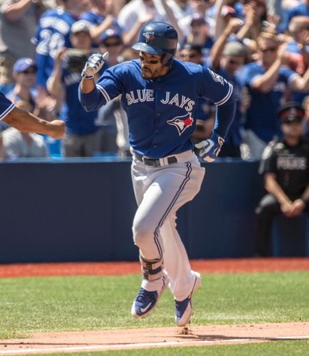 Blue Jays use 7-run inning to beat Orioles, jump into first place in AL ...