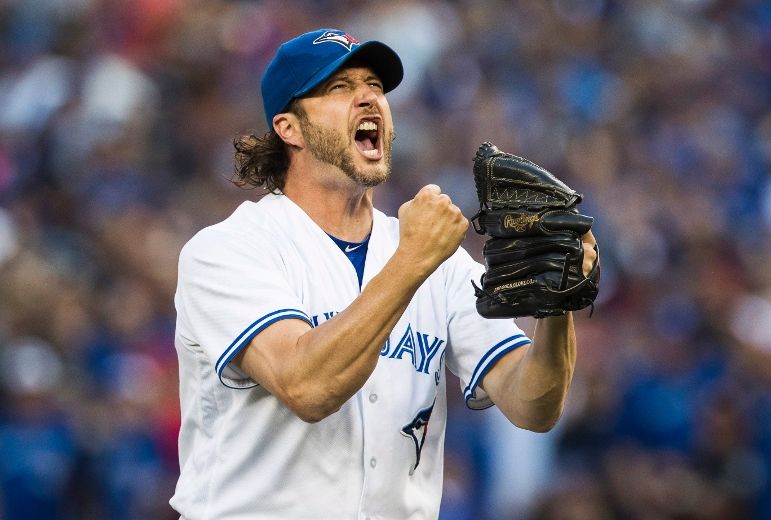 Blue Jays reliever Jason Grilli flexes his muscles | Toronto Sun