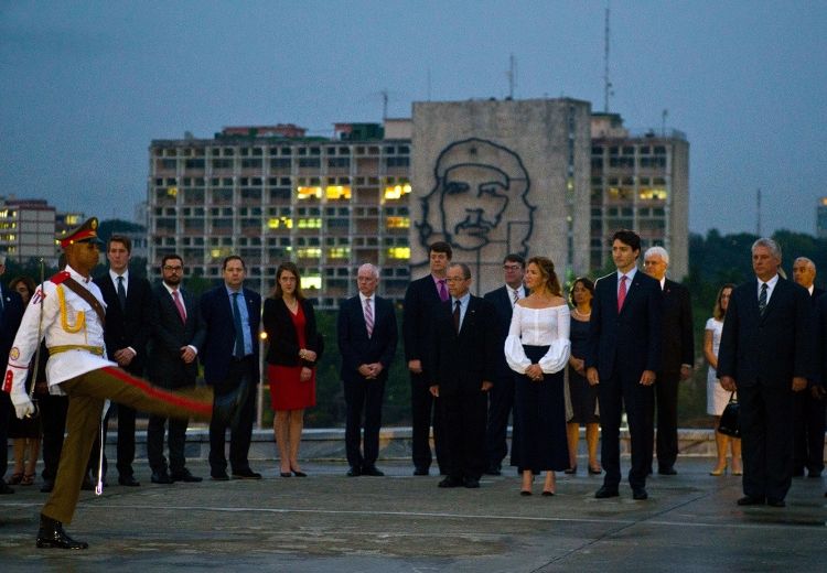 Justin Trudeau meets with Raul Castro in Cuba | Toronto Sun